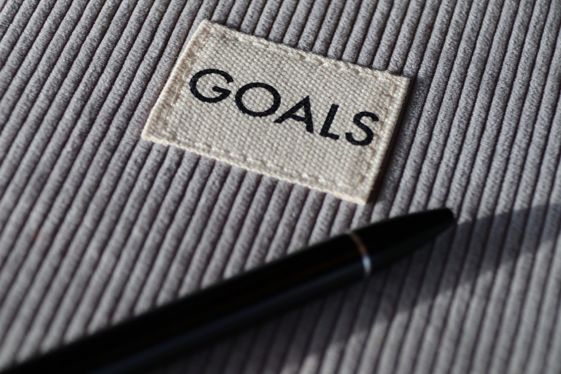 Goal Setting: How to Set Goals and Achieve Them (The Ultimate Guide)